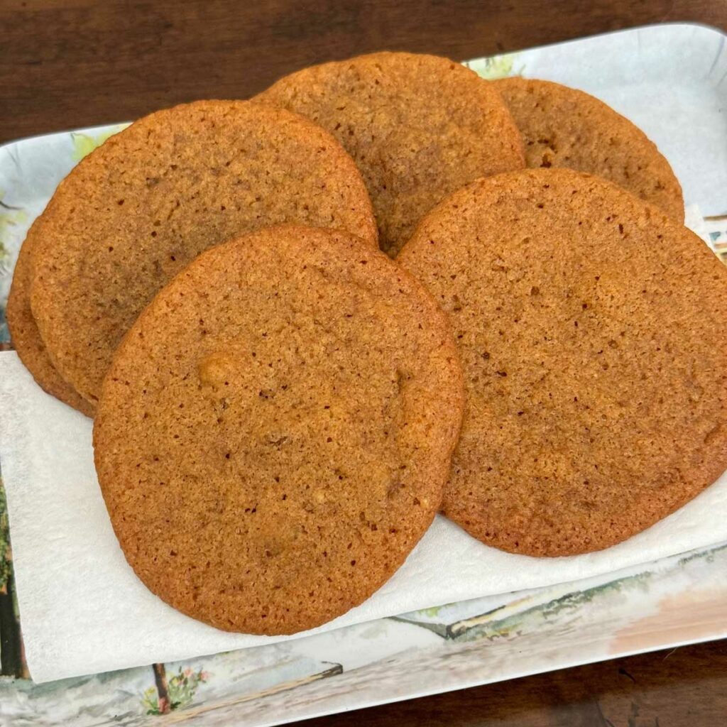 Thin and Chewy Ginger Cookies - Cookie Madness