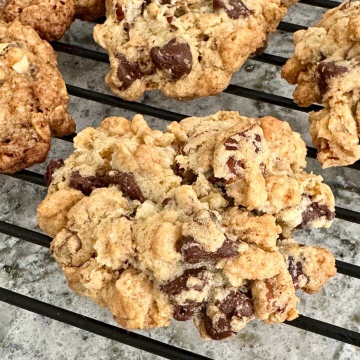 Crispy Chocolate Chip Cheerio Cookies - Cookie Madness