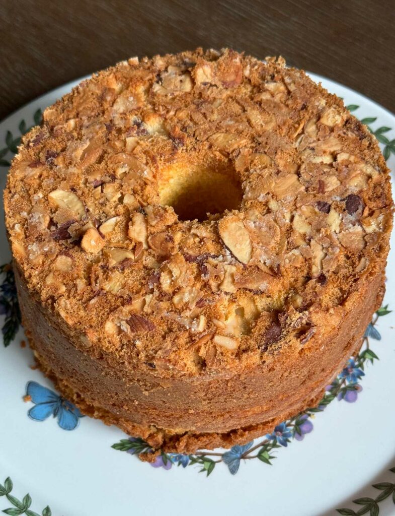 Cold Oven Almond Pound Cake - Cookie Madness