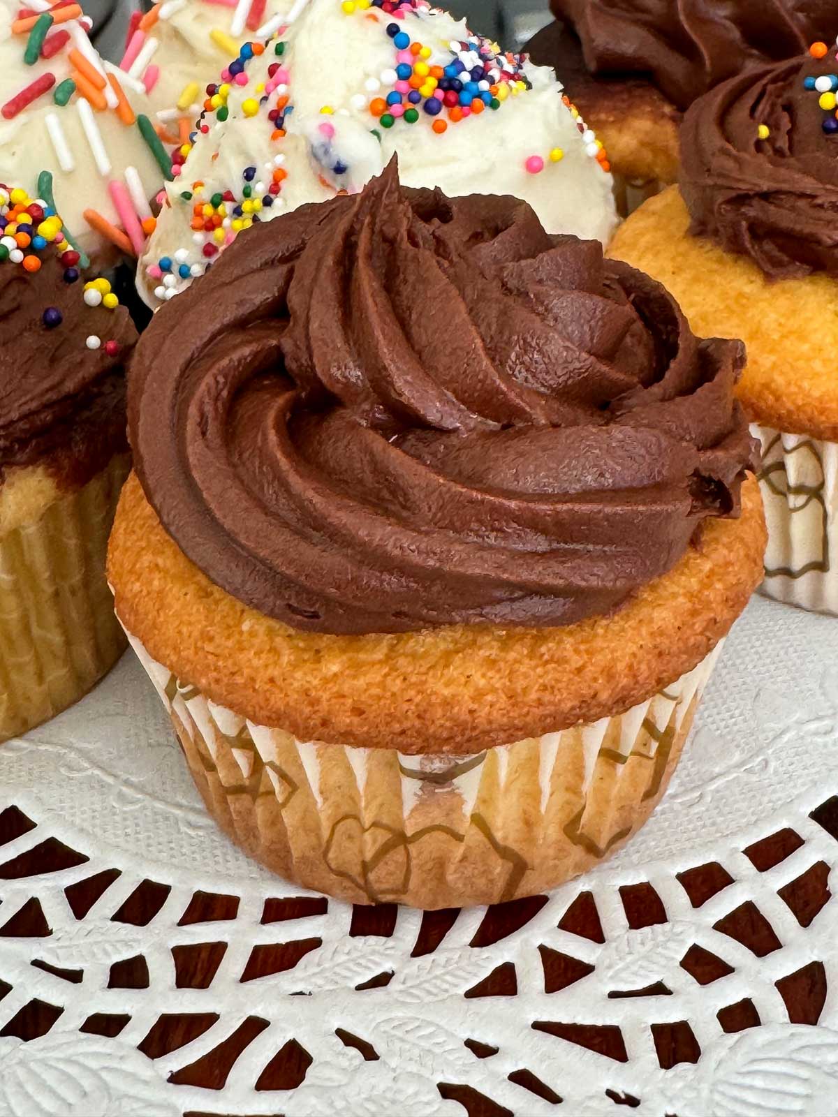 Enhanced Cake Mix Cupcakes - Cookie Madness