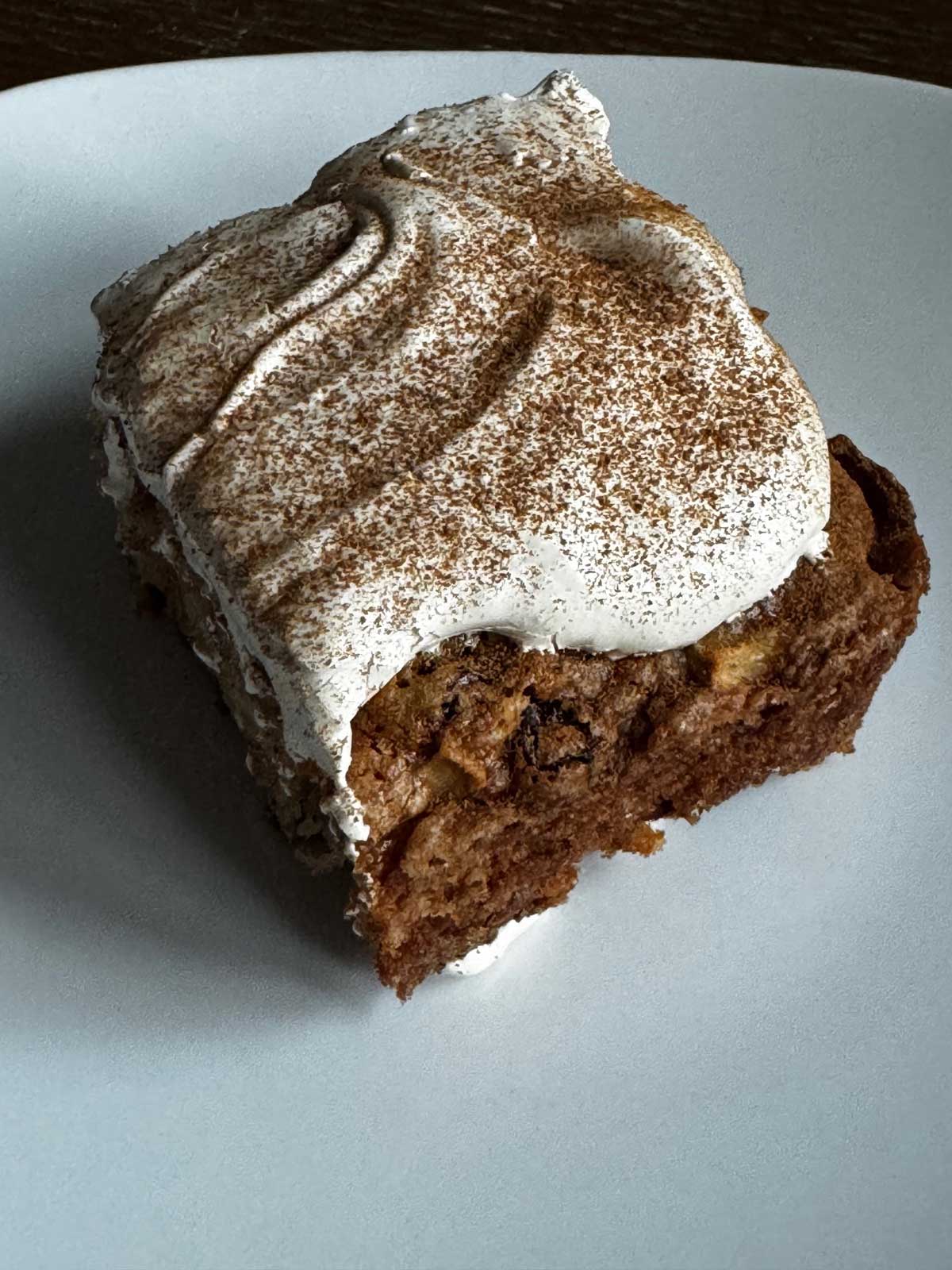 Amazin' Raisin Cake - Cookie Madness